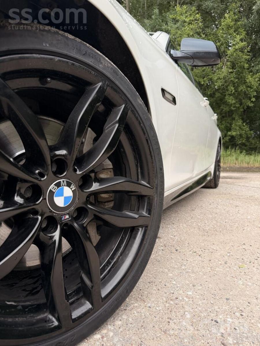 Balts BMW 535 2011 Valmiera, ar dzinēja tilpumu 3.00 L un nobraukumu 284 tūkst. km par 13000 €, foto 8 vietnē AUTOMOTO.COM.LV