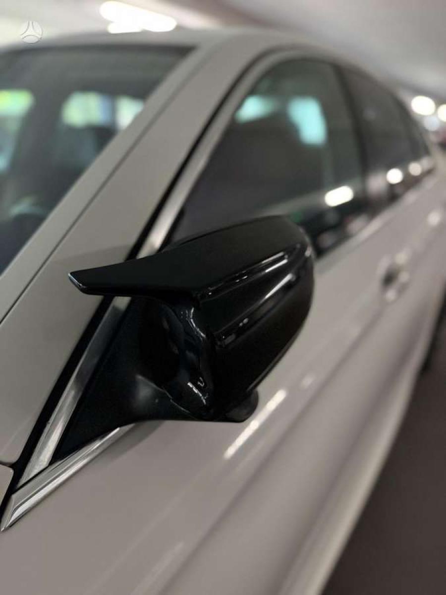 Balts BMW 535 2011 Viļņa, ar dzinēja tilpumu 2.98 L un nobraukumu 299 tūkst. km par 9800 €, foto 42 vietnē AUTOMOTO.COM.LV