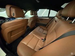 Balts BMW 535 2012 Marijampole, ar dzinēja tilpumu 2.99 L un nobraukumu 288 tūkst. km par 11999 €, foto 11 vietnē AUTOMOTO.COM.LV