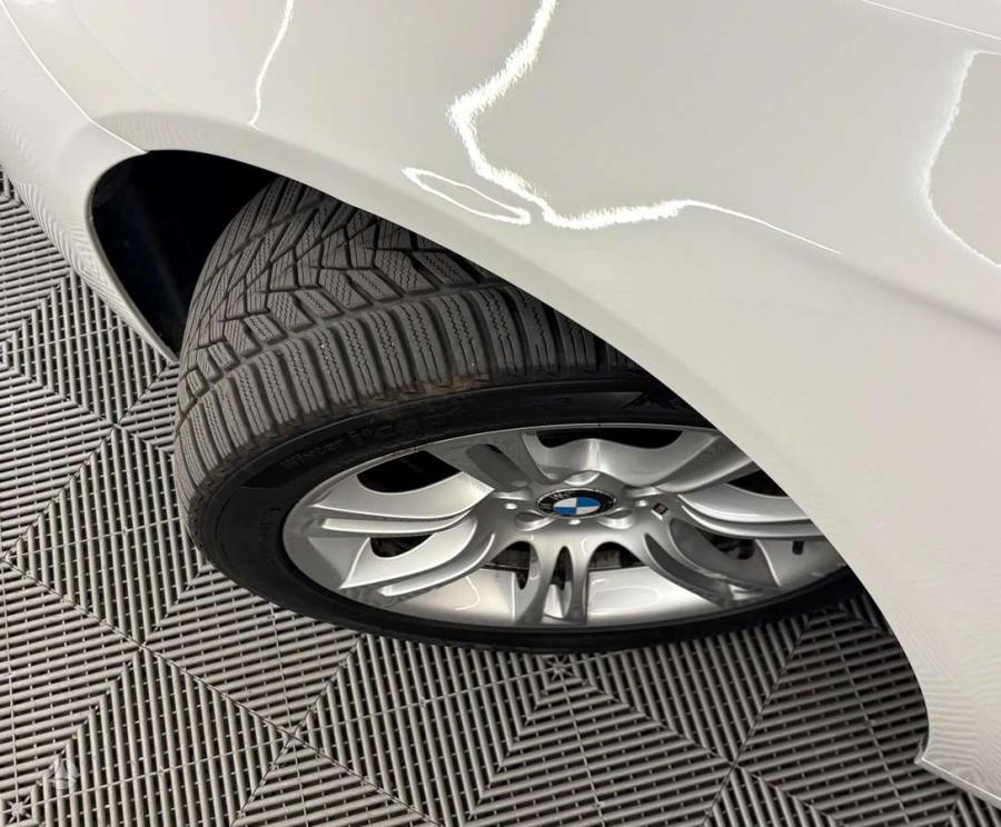 Balts BMW 535 2012 Marijampole, ar dzinēja tilpumu 2.99 L un nobraukumu 288 tūkst. km par 11999 €, foto 18 vietnē AUTOMOTO.COM.LV