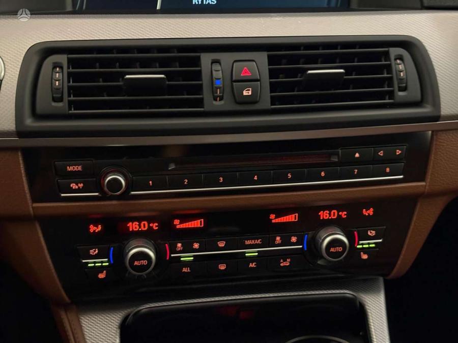Balts BMW 535 2012 Marijampole, ar dzinēja tilpumu 2.99 L un nobraukumu 288 tūkst. km par 11999 €, foto 35 vietnē AUTOMOTO.COM.LV