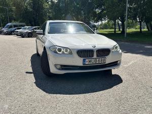 White BMW 535 2012 in Alytus, with an engine capacity of 2.98 L and mileage of 293 thousand km for 9250 €, photo 8 on AUTOMOTO.COM.LV