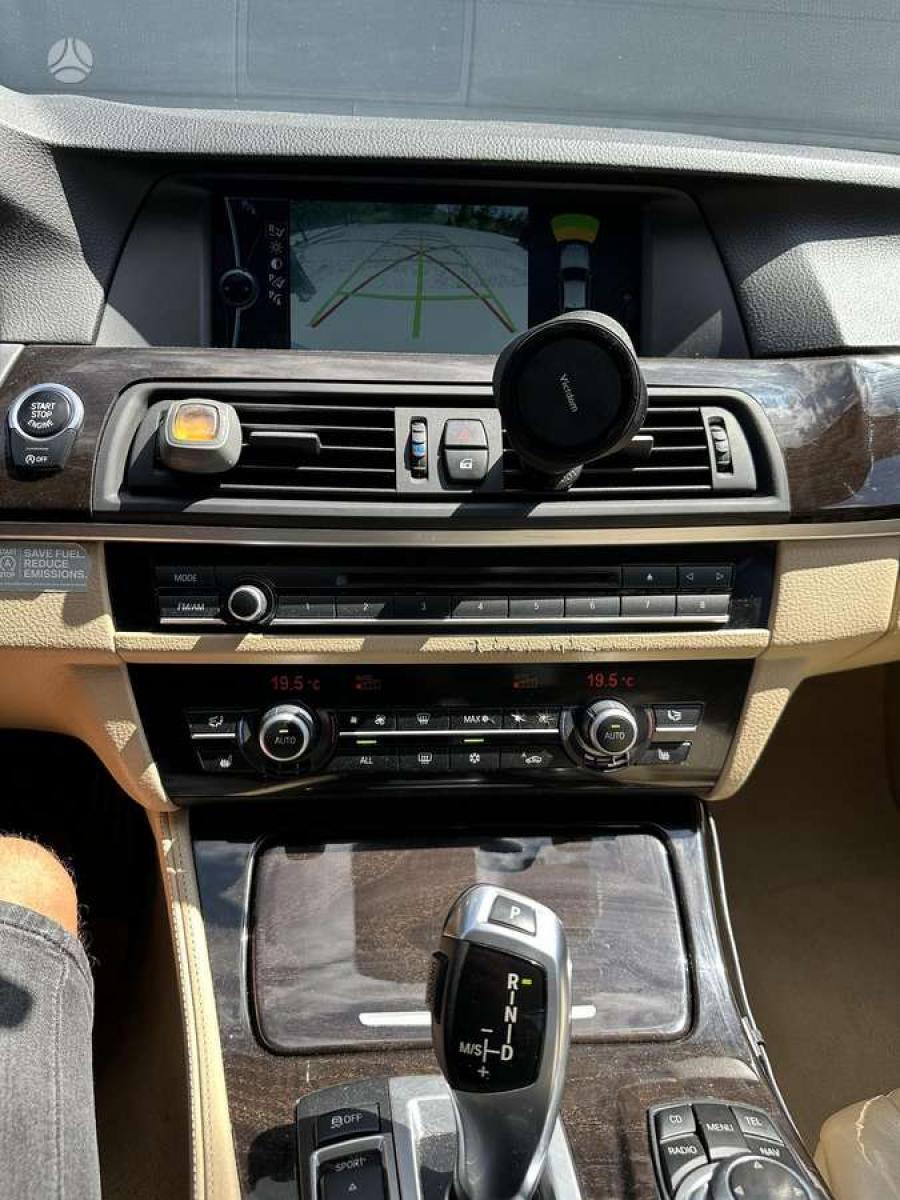 White BMW 535 2012 in Alytus, with an engine capacity of 2.98 L and mileage of 293 thousand km for 9250 €, photo 17 on AUTOMOTO.COM.LV