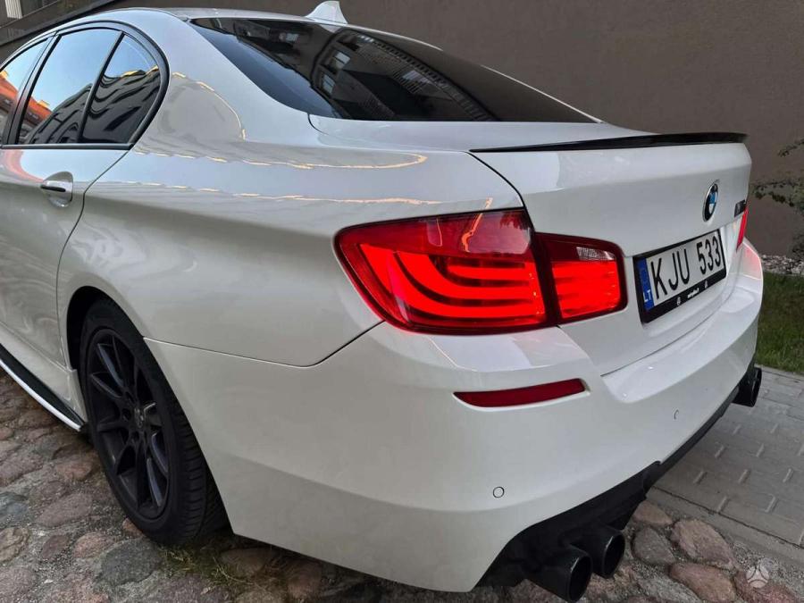 Balts BMW 535 2013 Viļņa, ar dzinēja tilpumu 2.98 L un nobraukumu 256 tūkst. km par 10800 €, foto 6 vietnē AUTOMOTO.COM.LV
