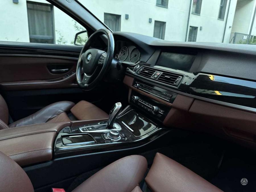 Balts BMW 535 2013 Viļņa, ar dzinēja tilpumu 2.98 L un nobraukumu 256 tūkst. km par 10800 €, foto 10 vietnē AUTOMOTO.COM.LV