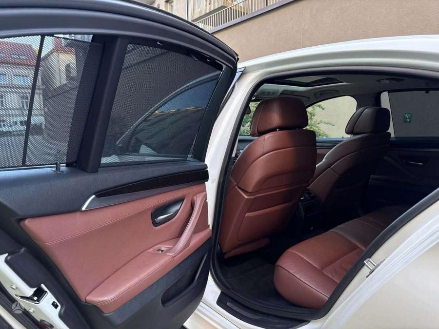 Balts BMW 535 2013 Viļņa, ar dzinēja tilpumu 2.98 L un nobraukumu 256 tūkst. km par 10800 €, foto 13 vietnē AUTOMOTO.COM.LV