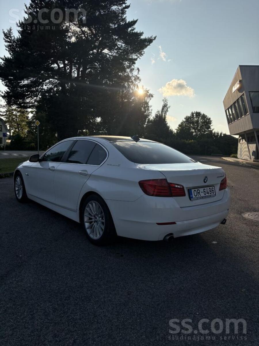 White BMW 535 2013 in Riga, with an engine capacity of 3.00 L and mileage of 278 thousand km for 11000 €, photo 4 on AUTOMOTO.COM.LV
