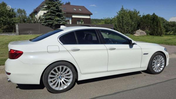 Balts BMW 535 2014 Viļņa, ar dzinēja tilpumu 2.98 L un nobraukumu 270 tūkst. km par 7700 €, foto 7 vietnē AUTOMOTO.COM.LV