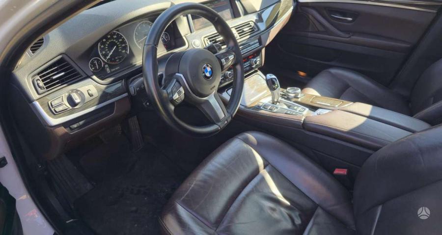 Balts BMW 535 2014 Viļņa, ar dzinēja tilpumu 2.98 L un nobraukumu 270 tūkst. km par 7700 €, foto 12 vietnē AUTOMOTO.COM.LV