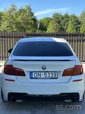 White BMW 535 2014 in Riga, with an engine capacity of 3.00 L and mileage of 200 thousand km for 17000 €, photo 3 on AUTOMOTO.COM.LV