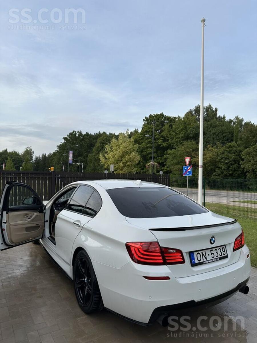 White BMW 535 2014 in Riga, with an engine capacity of 3.00 L and mileage of 200 thousand km for 17000 €, photo 4 on AUTOMOTO.COM.LV
