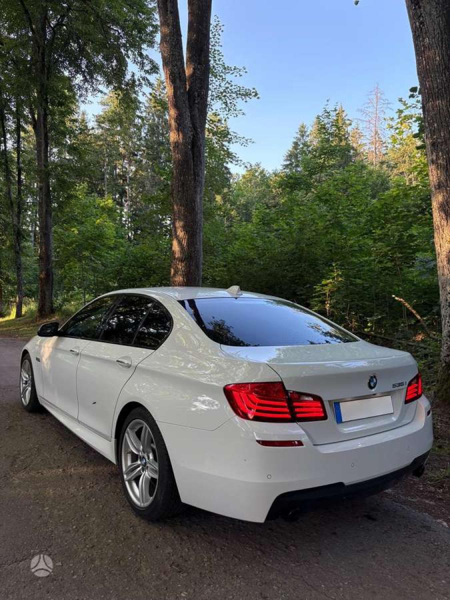 Balts BMW 535 2015 Kauņa, ar dzinēja tilpumu 2.98 L un nobraukumu 205 tūkst. km par 14700 €, foto 5 vietnē AUTOMOTO.COM.LV