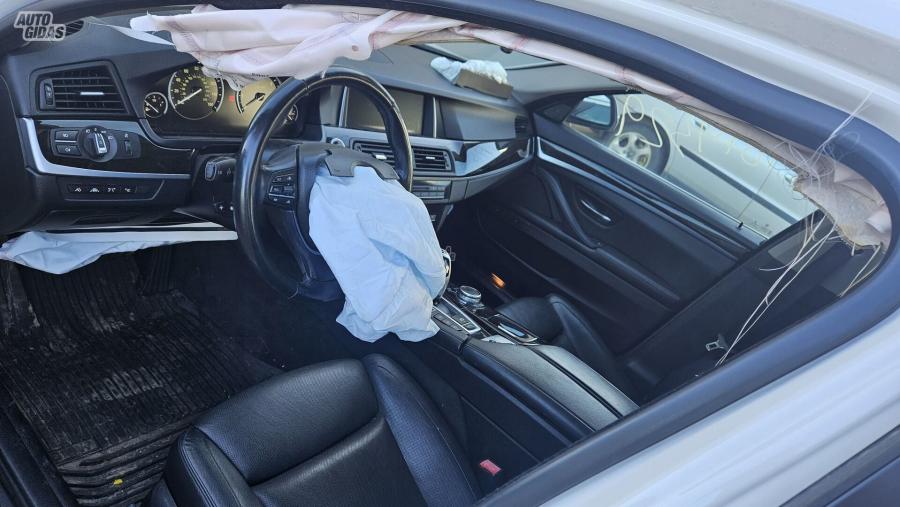 Balts BMW 535 2015 Kauņa, ar dzinēja tilpumu 3.00 L un nobraukumu 187 tūkst. km par 8500 €, foto 6 vietnē AUTOMOTO.COM.LV