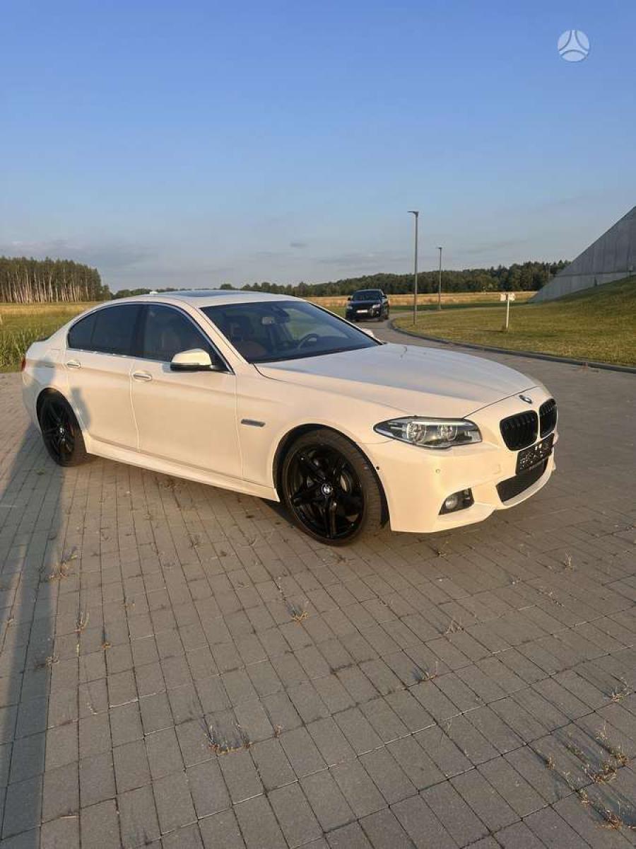 White BMW 535 2016 in Klaipeda, with an engine capacity of 3.50 L and mileage of 220 thousand km for 13999 €, photo 3 on AUTOMOTO.COM.LV