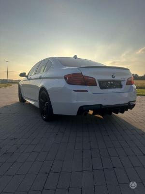 White BMW 535 2016 in Klaipeda, with an engine capacity of 3.50 L and mileage of 220 thousand km for 13999 €, photo 4 on AUTOMOTO.COM.LV