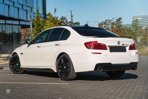 White BMW 535 2016 in Vilnius, with an engine capacity of 2.98 L and mileage of 203 thousand km for 14500 €, photo 9 on AUTOMOTO.COM.LV