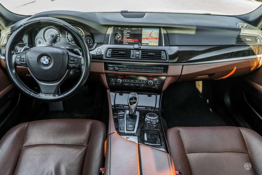 White BMW 535 2016 in Vilnius, with an engine capacity of 2.98 L and mileage of 203 thousand km for 14500 €, photo 31 on AUTOMOTO.COM.LV