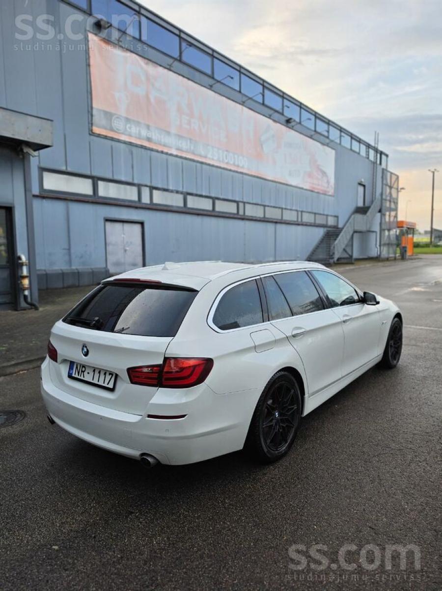 White BMW 535 2010 in Riga, with an engine capacity of 3.00 L and mileage of 279 thousand km for 8999 €, photo 5 on AUTOMOTO.COM.LV
