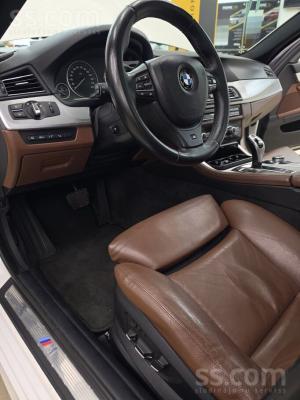 White BMW 535 2010 in Riga, with an engine capacity of 3.00 L and mileage of 279 thousand km for 8999 €, photo 9 on AUTOMOTO.COM.LV