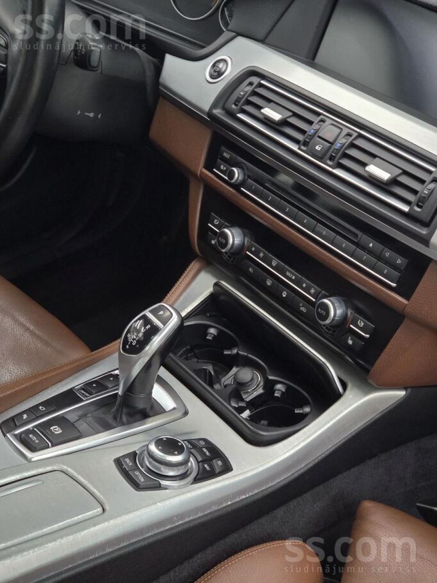 White BMW 535 2010 in Riga, with an engine capacity of 3.00 L and mileage of 279 thousand km for 8999 €, photo 11 on AUTOMOTO.COM.LV