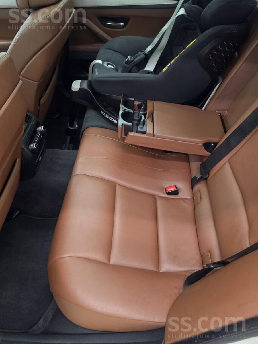 White BMW 535 2010 in Riga, with an engine capacity of 3.00 L and mileage of 279 thousand km for 8999 €, photo 13 on AUTOMOTO.COM.LV