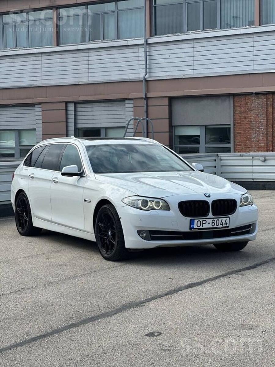 White BMW 535 2010 in Riga, with an engine capacity of 3.00 L and mileage of 279 thousand km for 8399 €, photo 4 on AUTOMOTO.COM.LV
