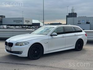 White BMW 535 2010 in Riga, with an engine capacity of 3.00 L and mileage of 279 thousand km for 8399 €, photo 5 on AUTOMOTO.COM.LV