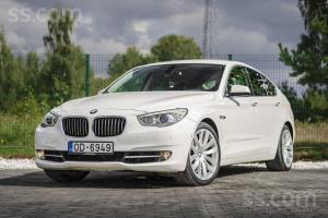 White BMW 535 2010 in Riga, with an engine capacity of 3.00 L and mileage of 241 thousand km for 8990 €, photo  on AUTOMOTO.COM.LV