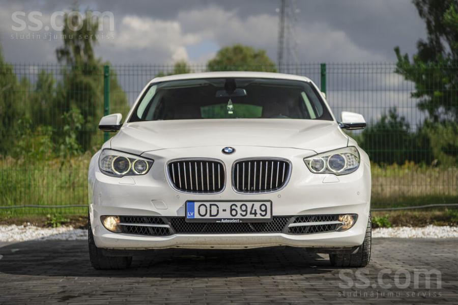 White BMW 535 2010 in Riga, with an engine capacity of 3.00 L and mileage of 241 thousand km for 8990 €, photo 3 on AUTOMOTO.COM.LV