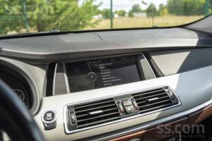 White BMW 535 2010 in Riga, with an engine capacity of 3.00 L and mileage of 241 thousand km for 8990 €, photo 21 on AUTOMOTO.COM.LV