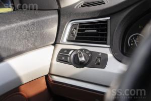 White BMW 535 2010 in Riga, with an engine capacity of 3.00 L and mileage of 241 thousand km for 8990 €, photo 25 on AUTOMOTO.COM.LV