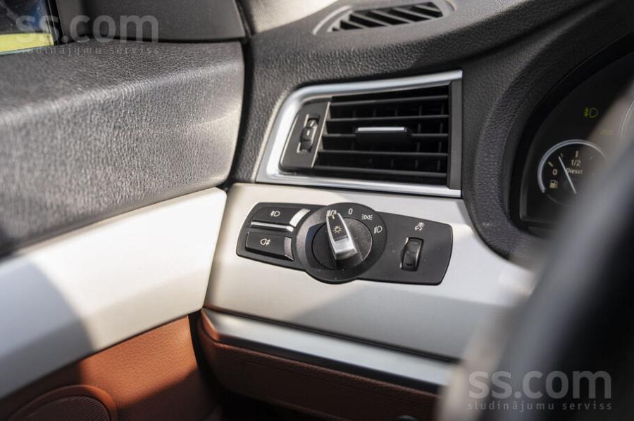 White BMW 535 2010 in Riga, with an engine capacity of 3.00 L and mileage of 241 thousand km for 8990 €, photo 25 on AUTOMOTO.COM.LV