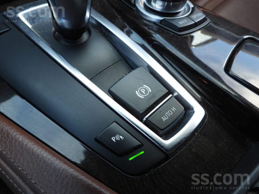 Balts BMW 535 2011 Rīga, ar dzinēja tilpumu 3.00 L un nobraukumu 377 tūkst. km par 8150 €, foto 23 vietnē AUTOMOTO.COM.LV