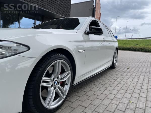 Balts BMW 535 2011 Daugavpils, ar dzinēja tilpumu 3.00 L un nobraukumu 296 tūkst. km par 13000 €, foto 9 vietnē AUTOMOTO.COM.LV