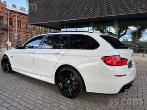 White BMW 535 2011 in Daugavpils, with an engine capacity of 3.00 L and mileage of 298 thousand km for 12500 €, photo 15 on AUTOMOTO.COM.LV