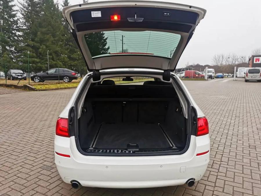 Balts BMW 535 2012 Kuldīga, ar dzinēja tilpumu 3.00 L un nobraukumu 279 tūkst. km par 10900 €, foto 8 vietnē AUTOMOTO.COM.LV