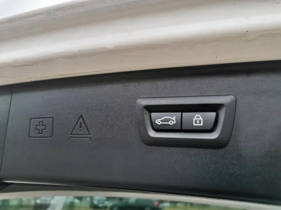 Balts BMW 535 2012 Kuldīga, ar dzinēja tilpumu 3.00 L un nobraukumu 279 tūkst. km par 10900 €, foto 9 vietnē AUTOMOTO.COM.LV