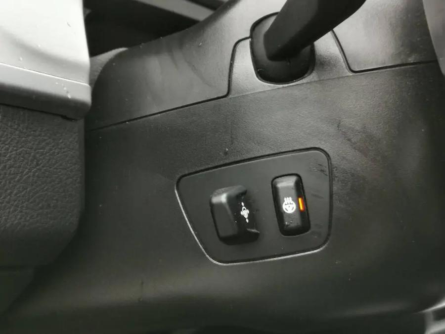 Balts BMW 535 2012 Kuldīga, ar dzinēja tilpumu 3.00 L un nobraukumu 279 tūkst. km par 10900 €, foto 19 vietnē AUTOMOTO.COM.LV