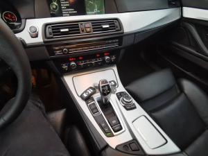 Balts BMW 535 2012 Kuldīga, ar dzinēja tilpumu 3.00 L un nobraukumu 279 tūkst. km par 10900 €, foto 24 vietnē AUTOMOTO.COM.LV