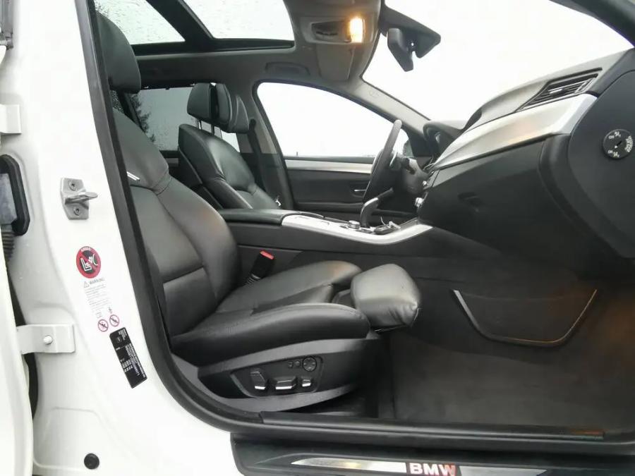 Balts BMW 535 2012 Kuldīga, ar dzinēja tilpumu 3.00 L un nobraukumu 279 tūkst. km par 10900 €, foto 30 vietnē AUTOMOTO.COM.LV