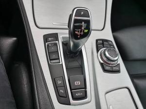 Balts BMW 535 2012 Kuldīga, ar dzinēja tilpumu 3.00 L un nobraukumu 279 tūkst. km par 10900 €, foto 33 vietnē AUTOMOTO.COM.LV