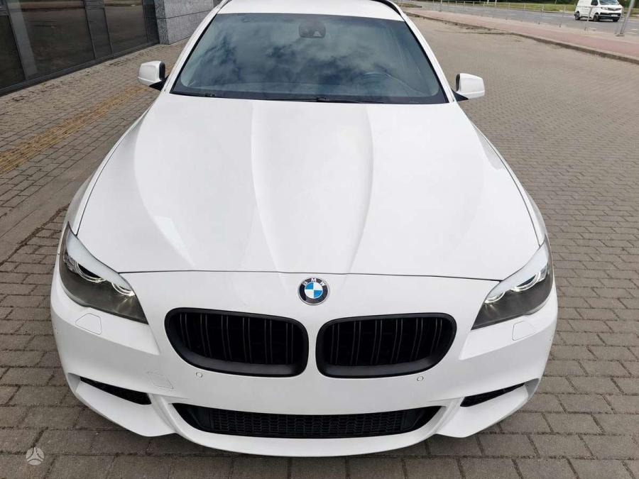 White BMW 535 2012 in Klaipeda, with an engine capacity of 3.00 L and mileage of 340 thousand km for 5999 €, photo 3 on AUTOMOTO.COM.LV