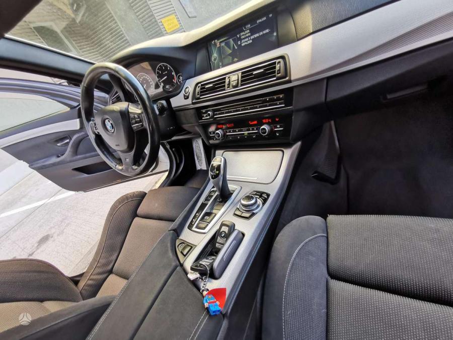 Balts BMW 535 2013 Viļņa, ar dzinēja tilpumu 2.99 L un nobraukumu 294 tūkst. km par 8450 €, foto 21 vietnē AUTOMOTO.COM.LV