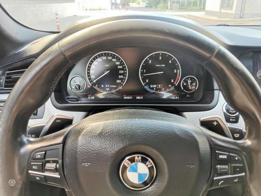 Balts BMW 535 2013 Viļņa, ar dzinēja tilpumu 2.99 L un nobraukumu 294 tūkst. km par 8450 €, foto 31 vietnē AUTOMOTO.COM.LV