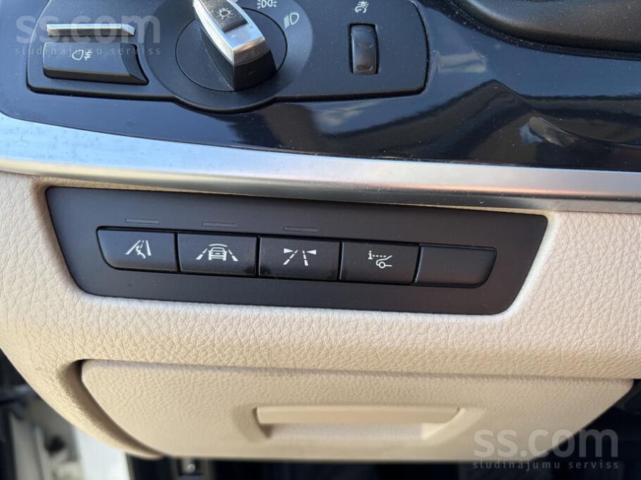 Balts BMW 535 2014 Rīga, ar dzinēja tilpumu 3.00 L un nobraukumu 224 tūkst. km par 9000 €, foto 18 vietnē AUTOMOTO.COM.LV