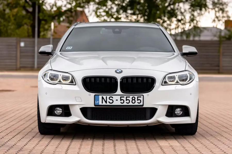 Balts BMW 535 2014 Jelgava, ar dzinēja tilpumu 3.00 L un nobraukumu 289 tūkst. km par 14900 €, foto 4 vietnē AUTOMOTO.COM.LV