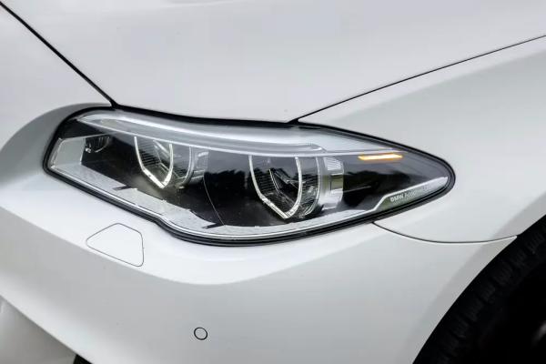 Balts BMW 535 2014 Jelgava, ar dzinēja tilpumu 3.00 L un nobraukumu 289 tūkst. km par 14900 €, foto 7 vietnē AUTOMOTO.COM.LV
