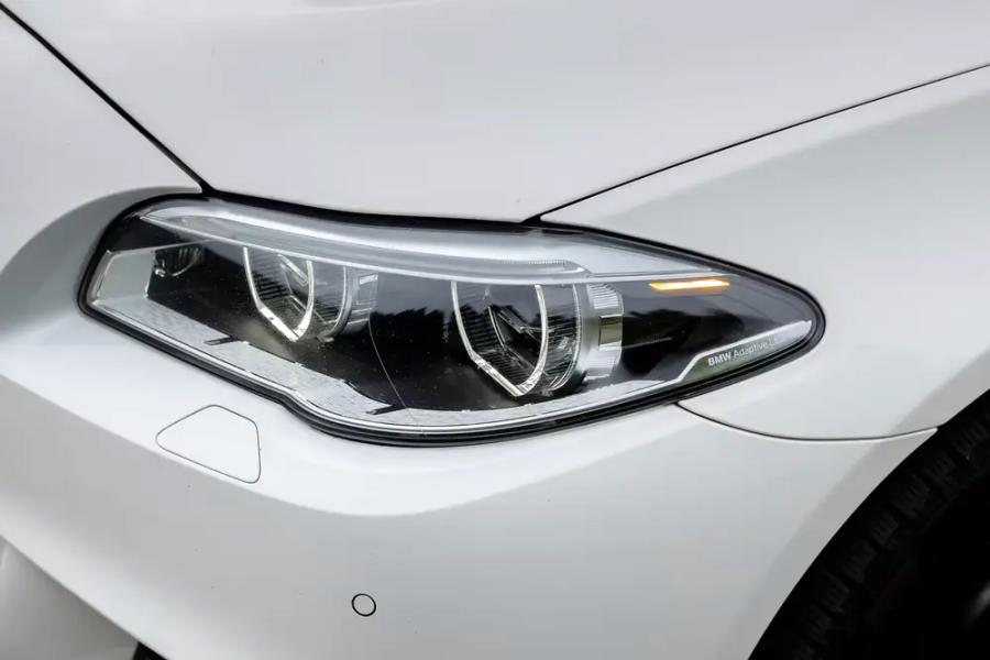 Balts BMW 535 2014 Jelgava, ar dzinēja tilpumu 3.00 L un nobraukumu 289 tūkst. km par 14900 €, foto 8 vietnē AUTOMOTO.COM.LV