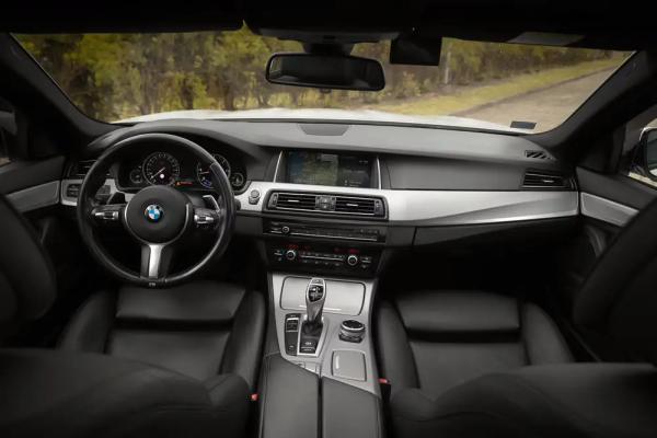 Balts BMW 535 2014 Jelgava, ar dzinēja tilpumu 3.00 L un nobraukumu 289 tūkst. km par 14900 €, foto 10 vietnē AUTOMOTO.COM.LV
