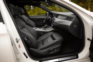 Balts BMW 535 2014 Jelgava, ar dzinēja tilpumu 3.00 L un nobraukumu 289 tūkst. km par 14900 €, foto 20 vietnē AUTOMOTO.COM.LV